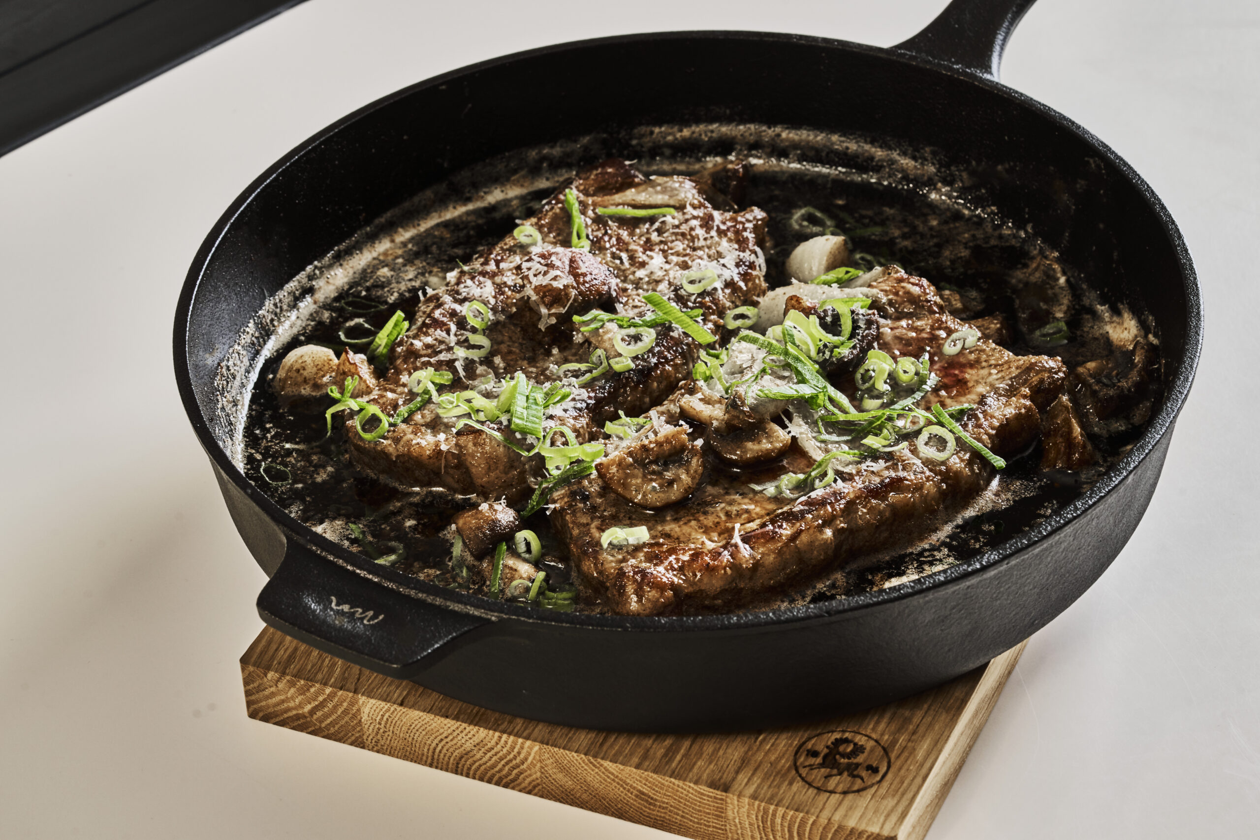 Smørstekt Biff med sopp, sjalott og parmesan - Sabor